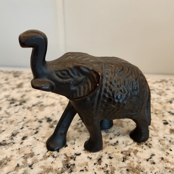 unbranded | Accents | Elephant Figurine Metal | Poshmark